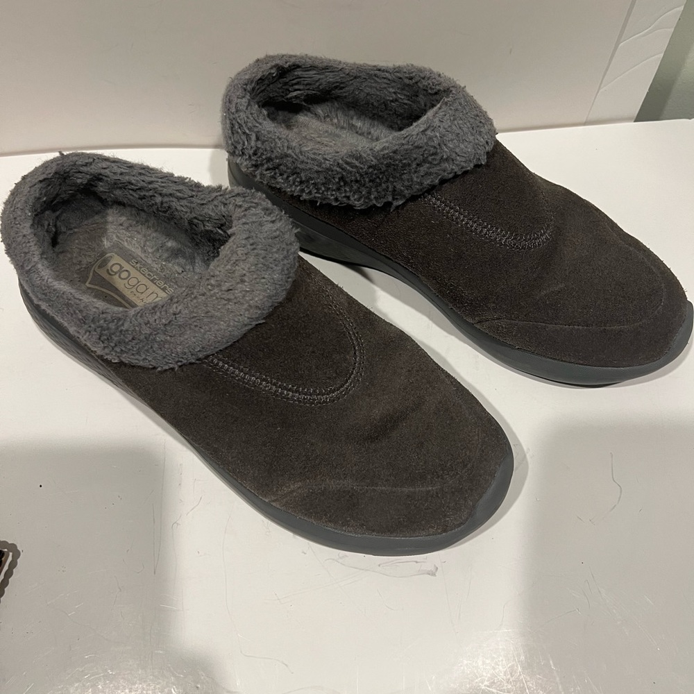 Skechers Gogomat Slip On Gray Faux Fur Shoes Sz 8 - Gem